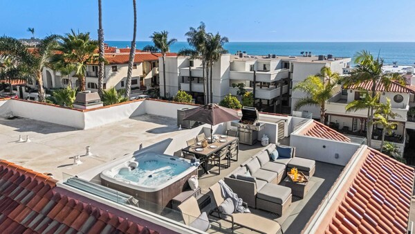 3 Condos, Steps To Beach, Rooftop Patio Trestles Trailhead Trio By Avantstay - San Clemente, CA