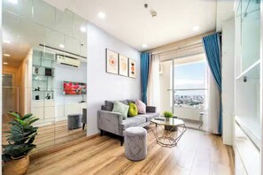 Suite Premier, 2 quartos, acesso ao Club Lounge, Vista para a cidade | Lençóis de algodão egípcio, roupa de alta qualidade, edredões de penas 