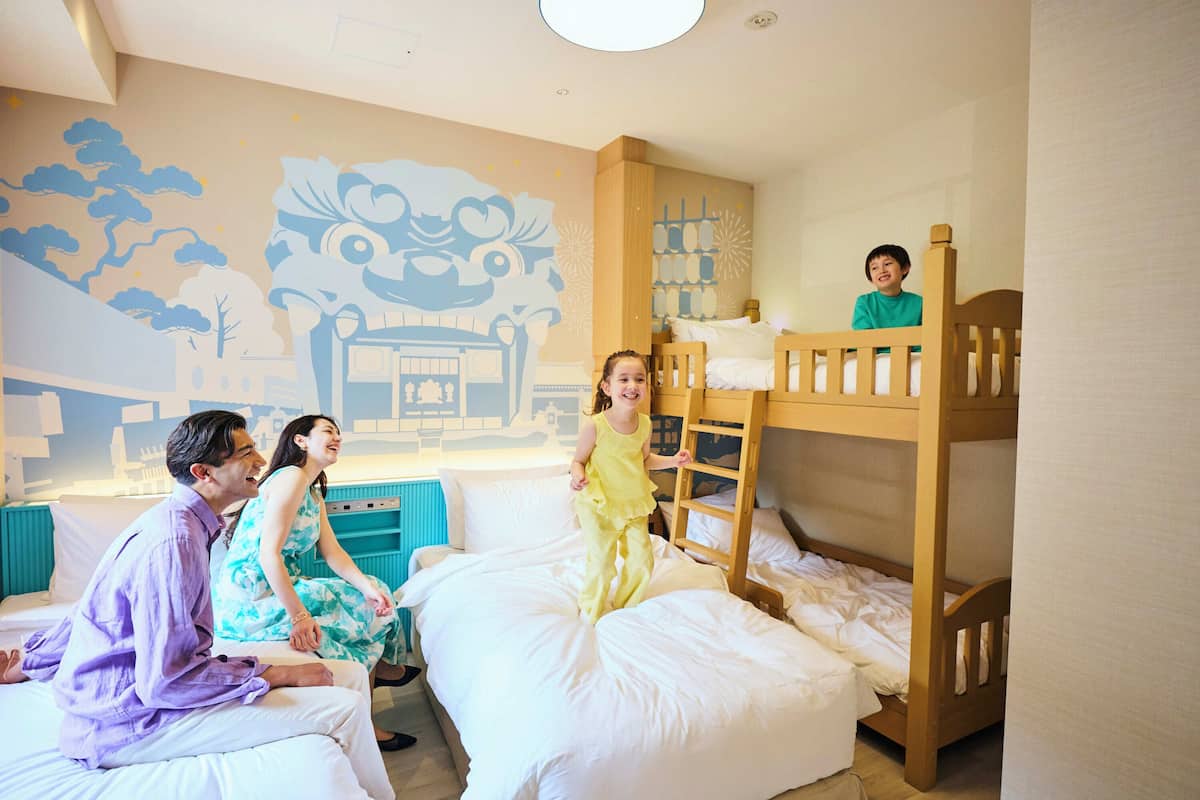 Quarto Deluxe (Family) | Secretária, secretária adequada para computadores portáteis