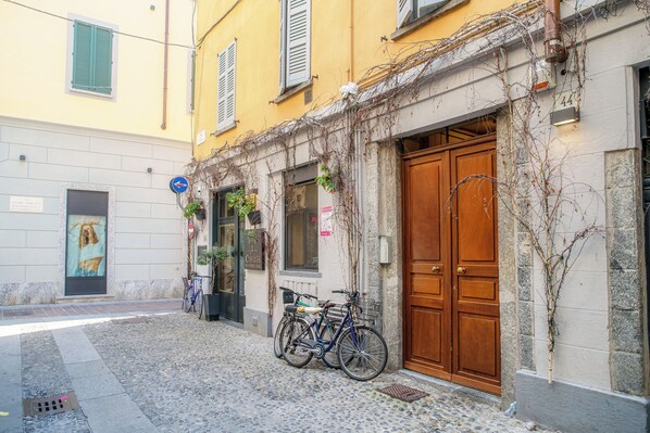 Apartamento | Roupa de alta qualidade, edredões de penas, ferro/tábua de engomar 