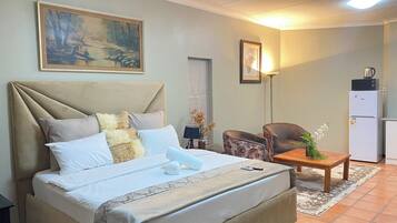 Quarto Duplo Básico | Wi-fi grátis, roupa de cama fornecida