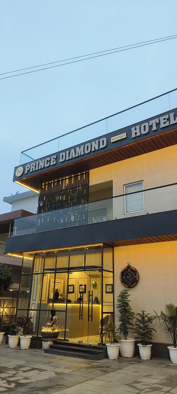 Prince Diamond Boutique Hotel - Varanasi