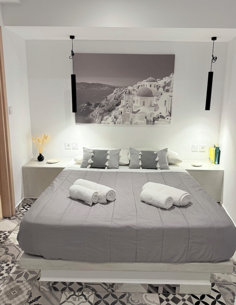 Fira Basement Studios - Santorini