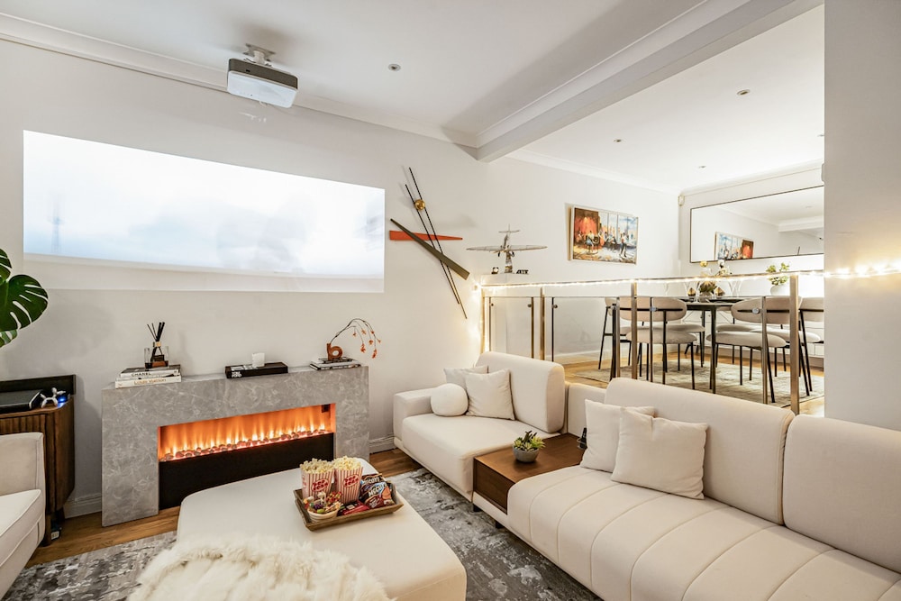 Luxury House With Home Gym Behind V A Museum - Londres