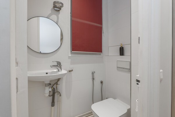Luxury 5 Bed Residence - Opposite Arc De Triomphe - Paris