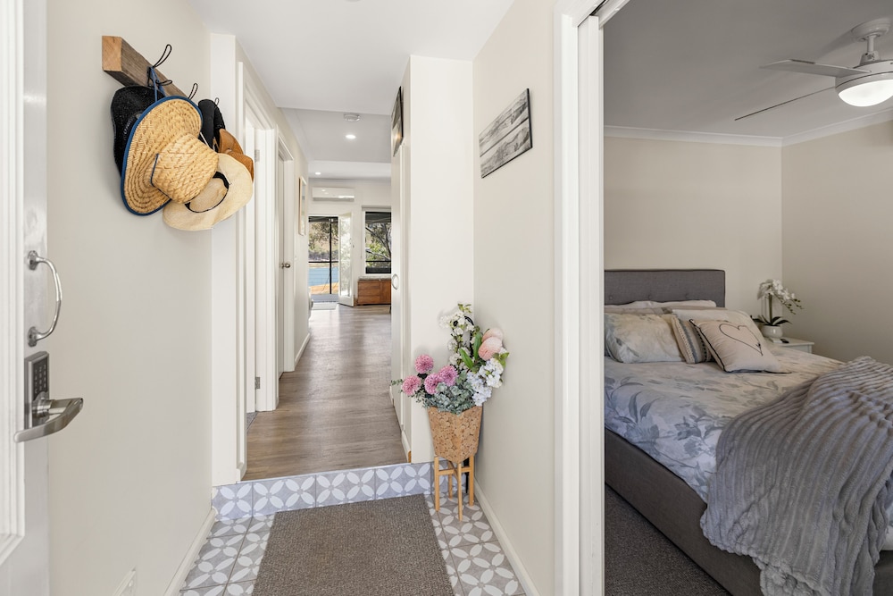 Gafia: 3 BR, 3 BA Cottage in Bonnie Doon, Sleeps 10 Avis, Prix & Photos ...