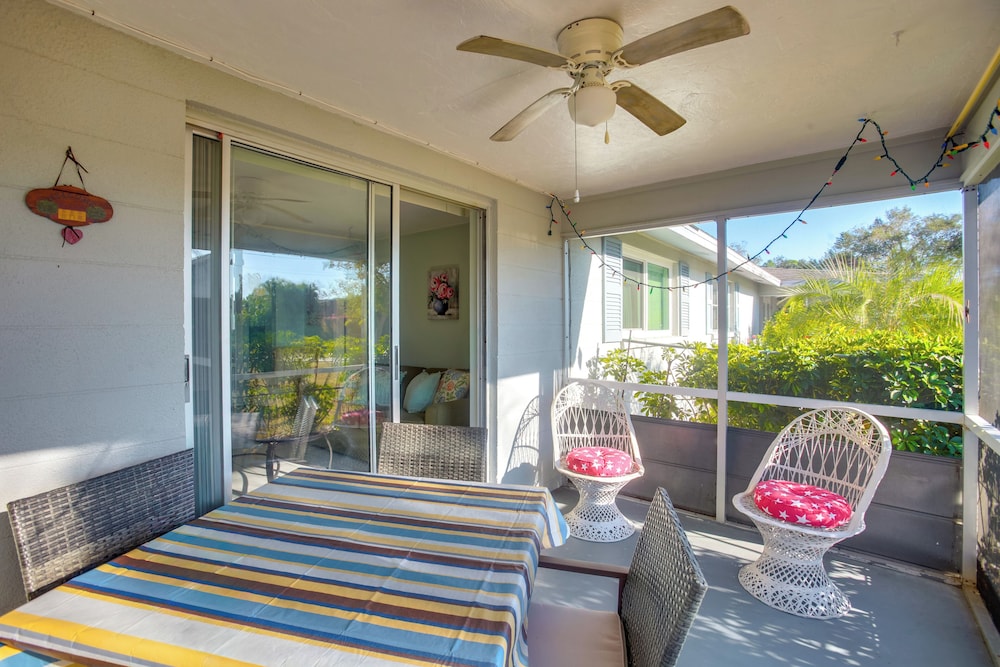 3 Mi To Beach! Sunny Englewood Retreat W/ Lanai - Englewood, FL