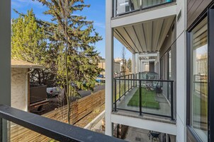 Condo luxo, 1 quarto, vista para o pátio | Vista do quarto