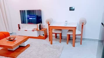 Smart TV, Netflix, filmes em estreia, serviços de streaming