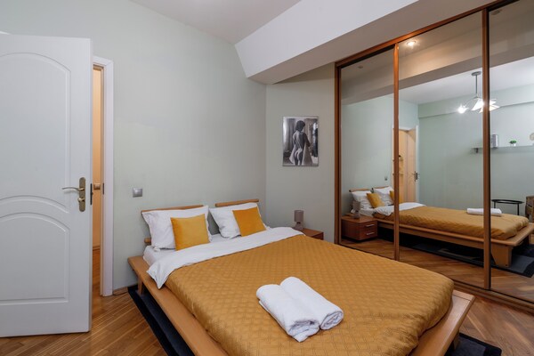 Spacious Apartments Near Pobedy Square - Minsk