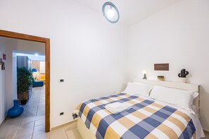 Apartamento clássico | Cortinas blackout, ferros/tábuas de passar roupa, Wi-Fi de cortesia