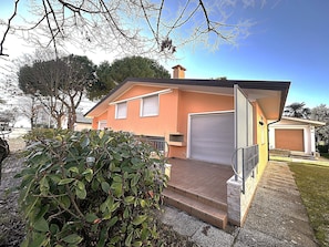 Villa, 2 quartos, pátio, Vista para a cidade | Fachada do alojamento