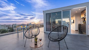 Apartamento, 1 quarto, sacada, vista para a cidade | Sacada