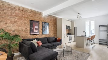 Apartamento, Vista para a cidade | Sala de estar
