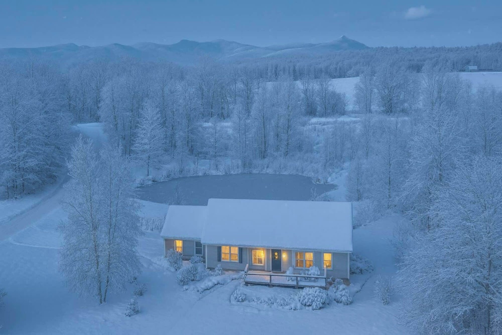 Enchanted View: Fire Pit | VIEWS! | Pond - Morristown | Vrbo