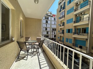 Estúdio, 1 cama de casal, varanda, Vista para a cidade | Varanda