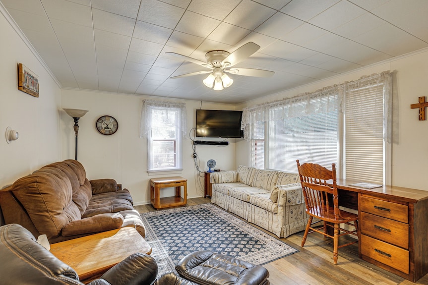 Year-round Chain Of Lakes Retreat! Northwoods Home - Wisconsin