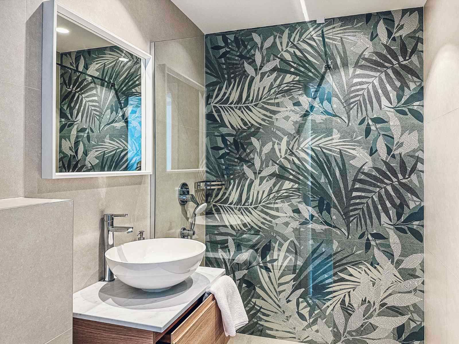 Cofre no quarto, quartos insonorizados, ferro/tábua de engomar 