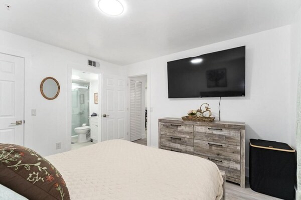 Cozy Modern Apartment - Near Shands & Va - Gainesville, FL