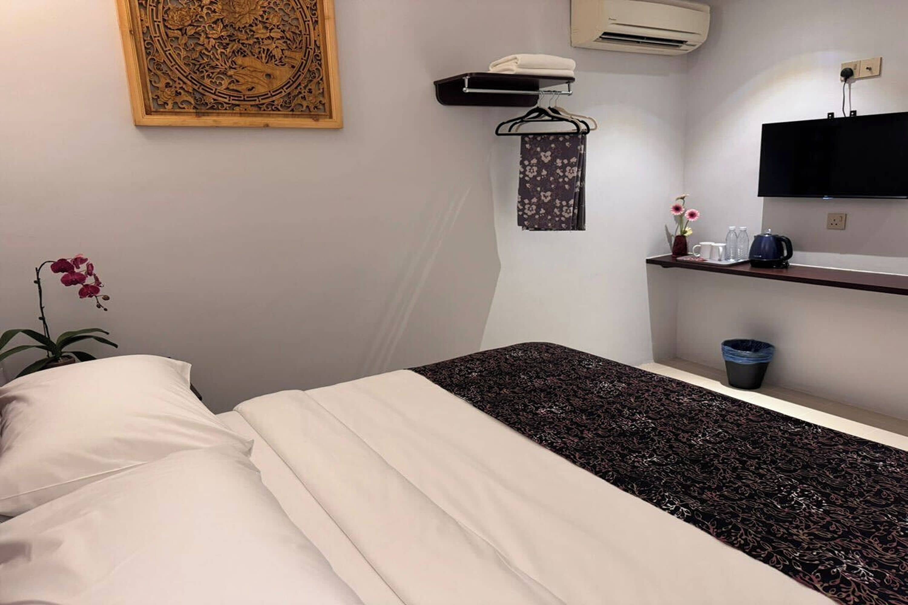 Quarto Duplo, 1 cama king-size | Secretária, ferro/tábua de engomar, Wi-fi grátis 