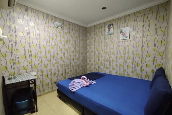 I Rose Budget Hotel - Kajang