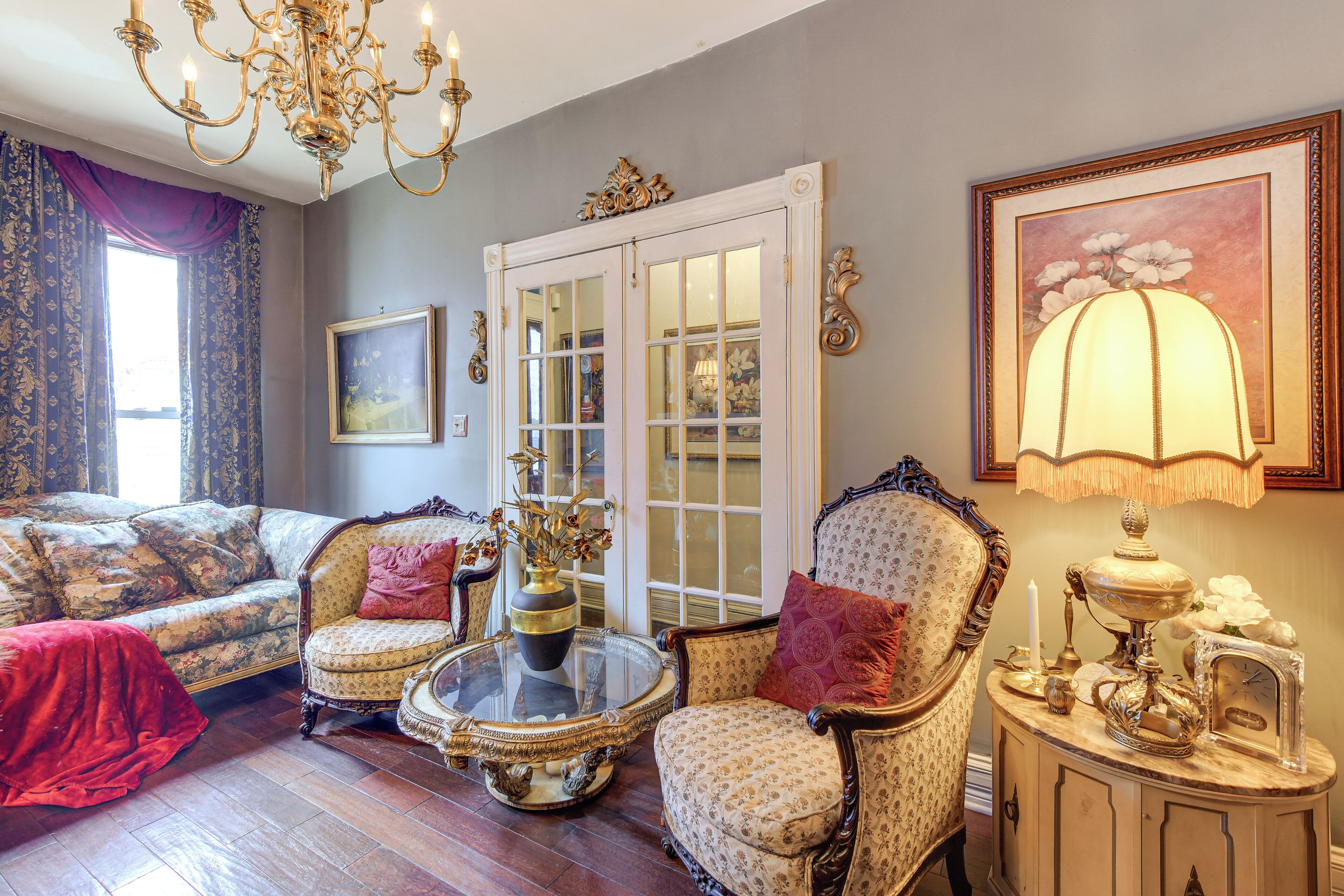 Elegant Upton Rowhouse 2 Mi To Inner Harbor! - Baltimore, MD