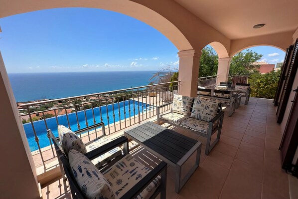 Sea views, infinity pool, 3 bedroom villa Reviews, Deals & Photos 2026 ...
