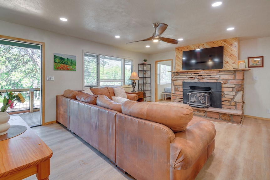 Dog Friendly! Peaceful Wooded Retreat In Prescott - Prescott Valley, AZ