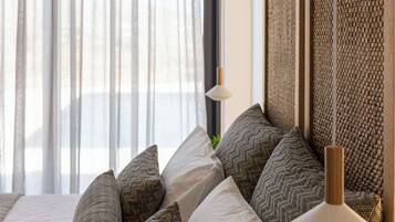 Cofre no quarto, cortinas/cortinados opacos, quartos insonorizados