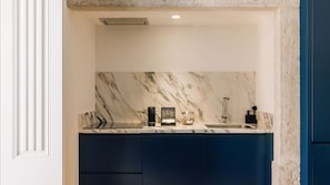 Micro-ondas, fogão, cooktop, lava-louças