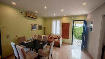 Casa, 2 quartos, vista para o jardim | Ferro/tábua de engomar, berços/camas para crianças grátis, Wi-fi grátis 