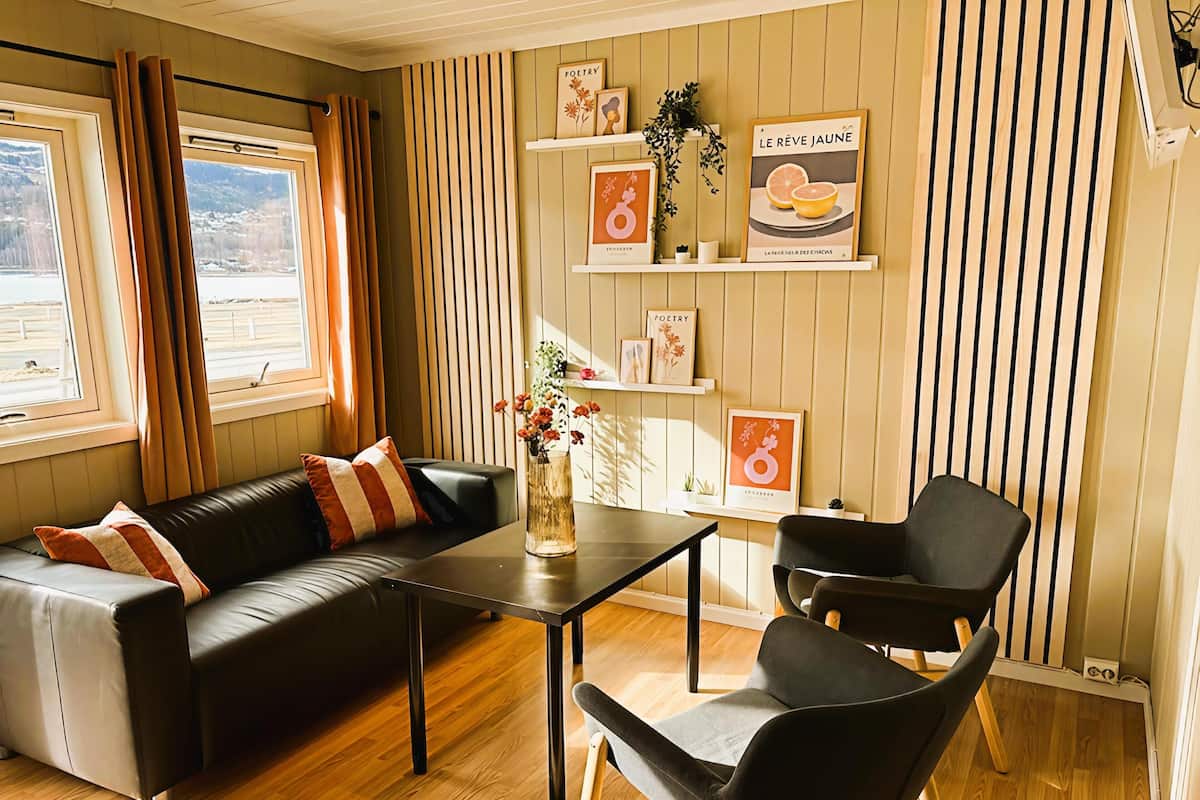 Cabana de Madeira Comfort, aceitam-se animais de estimação, vista para o lago | Interior