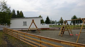 Cabana de Madeira Familiar, aceitam-se animais de estimação, vista para o lago | Sala de estar