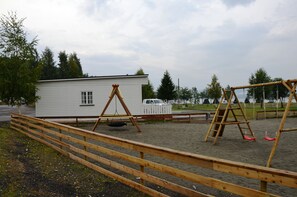Cabana de Madeira Familiar, aceitam-se animais de estimação, vista para o lago | Sala de estar