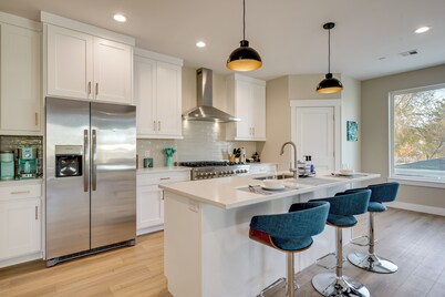 Ski Resorts & SLC Fun! Brand New Millcreek Home