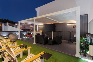 2 bares/lounges, este bar no terraço do hotel, este bar de tapas 