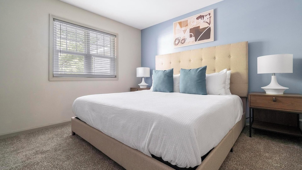 Landing | Amazing 2BD, Pool, Clubhouse Reviews, Deals & Photos 2026 - Stayz