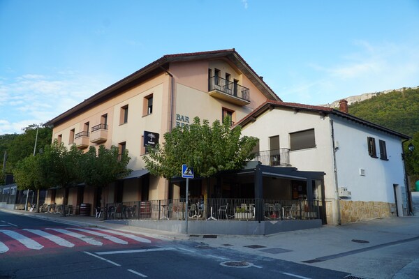 Hostal Ibaisek - Navarra