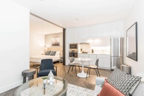 Landing | Stunning 1BD, Tennis Court, Courtyard Reviews, Deals & Photos ...