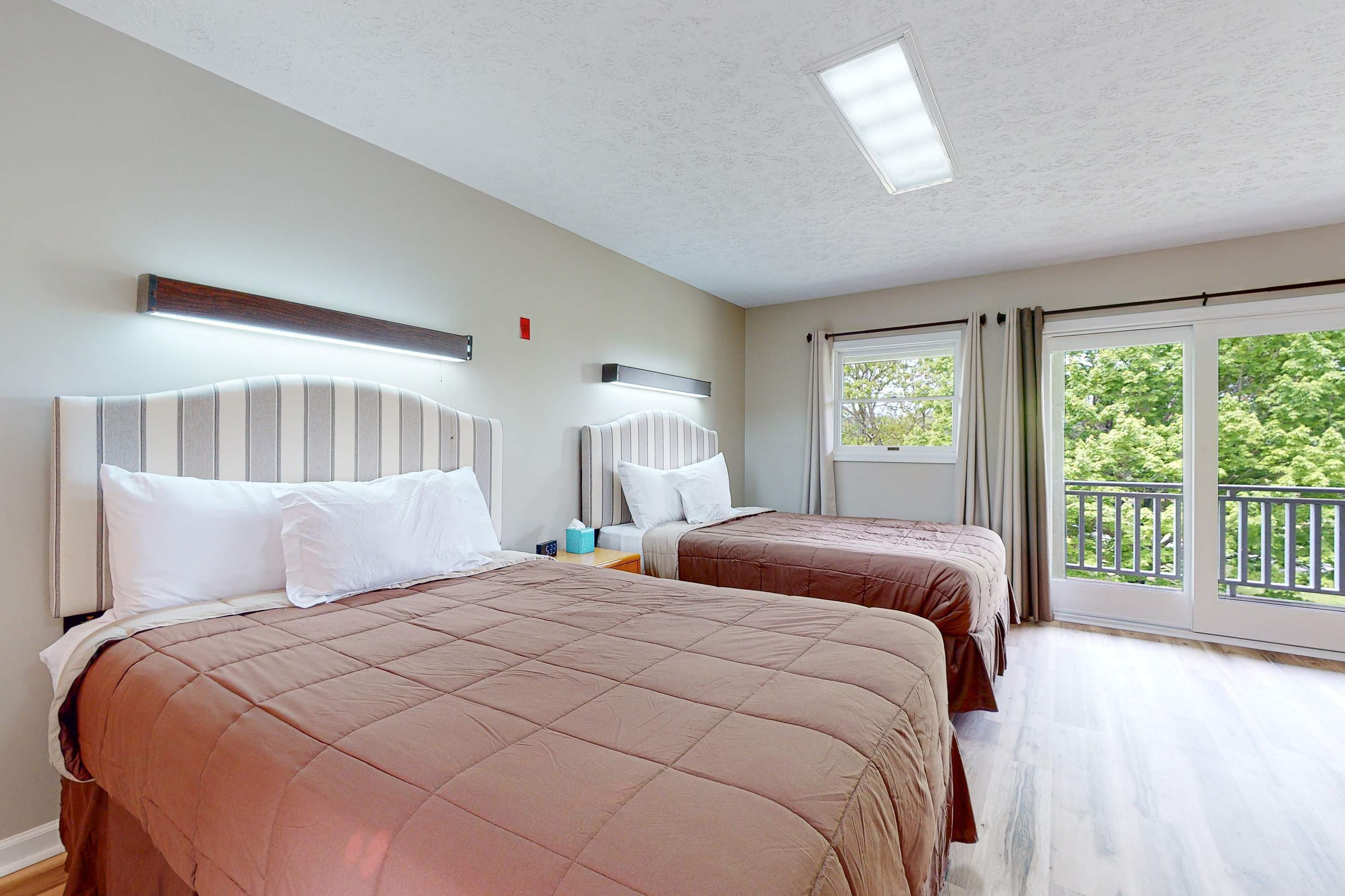 Relaxing Studio, Sleeps 2, Near Golf & Douglas Lake - White Pine, TN