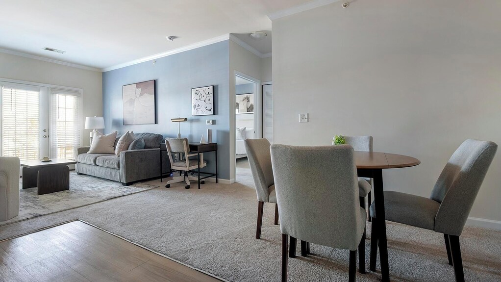 Landing | Stunning 1bd, Clubhouse, Gym - University City Boulevard – Charlotte