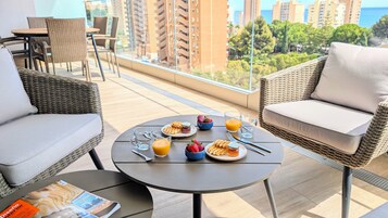 Sunny Apartment | Terraço/pátio