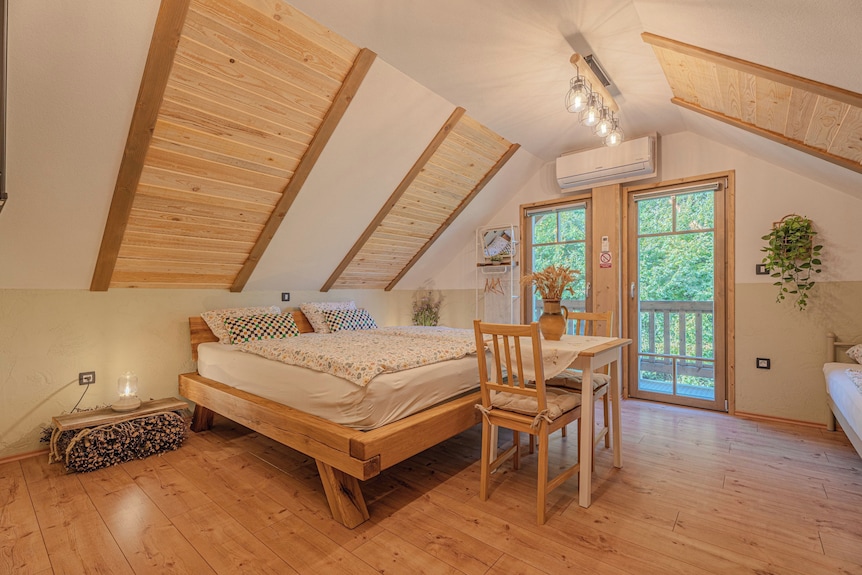 Vila Trate šKedenj 1, Ljutomer, Slovenia - Lipa