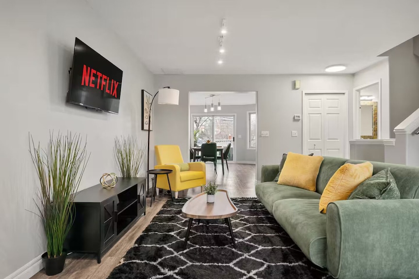 *Bow River Views* Spacious Downtown House With Stunning Bow River Views - Calgary