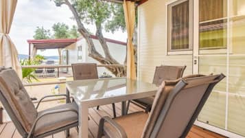 Casa (Camping Mobile Homes Bella Vita) | Terraço/pátio