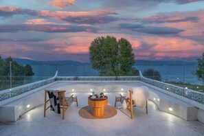 Quarto Duplo Panorâmico, vista para o mar | Varanda