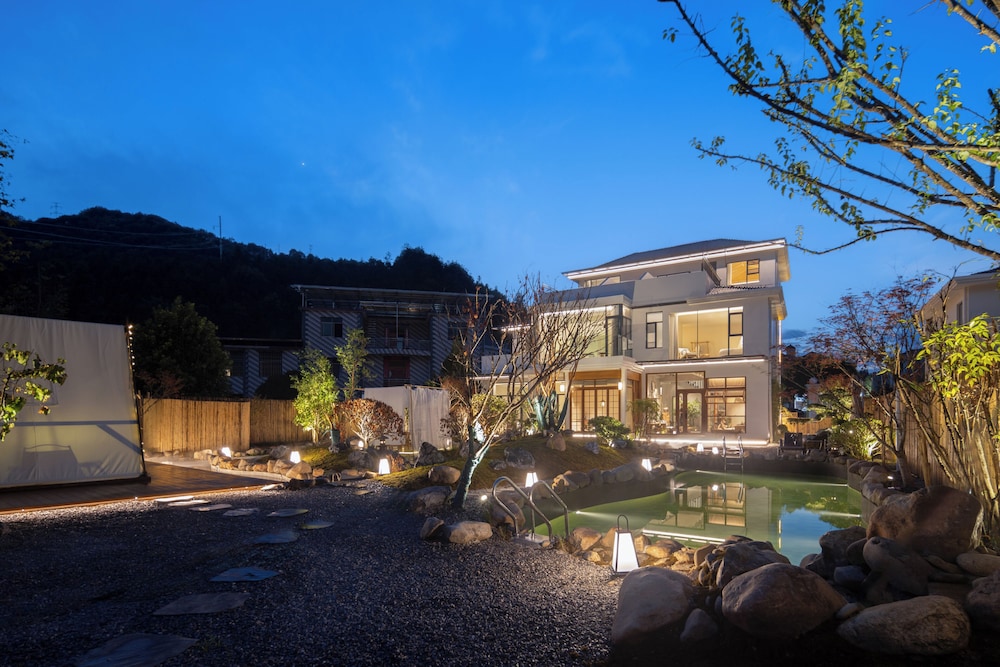 Qingmo Hidden Mid-mountain Hotel - Jingdezhen