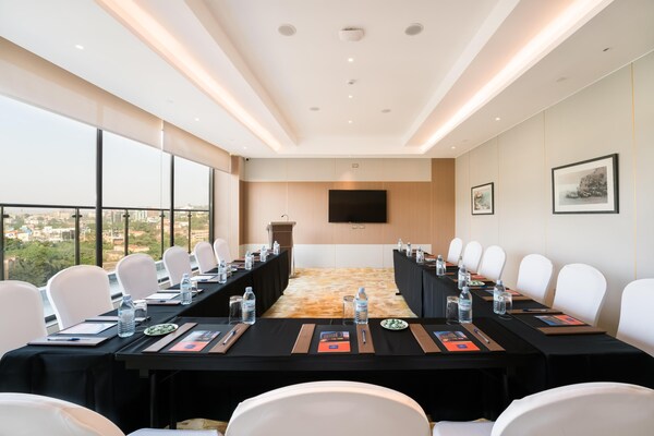 Bamus Sarovar Portico Kampala - Kampala