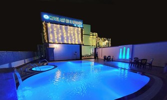 14 piscinas exteriores 