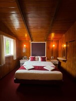 Quarto superluxo | Wi-Fi de cortesia, roupa de cama